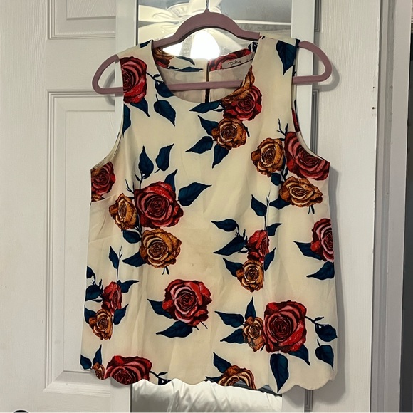 Darling | Tops | Floral Tankshell With Scalloped Bottom | Poshmark